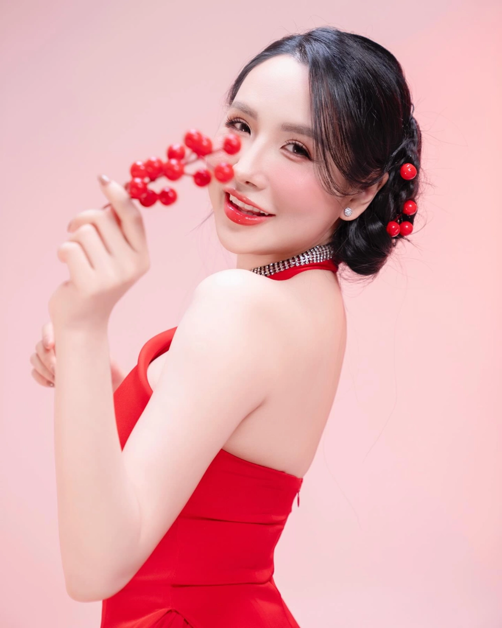 Viên Vibi gợi cảm nhưng vẫn giữ được vẻ thanh lịch